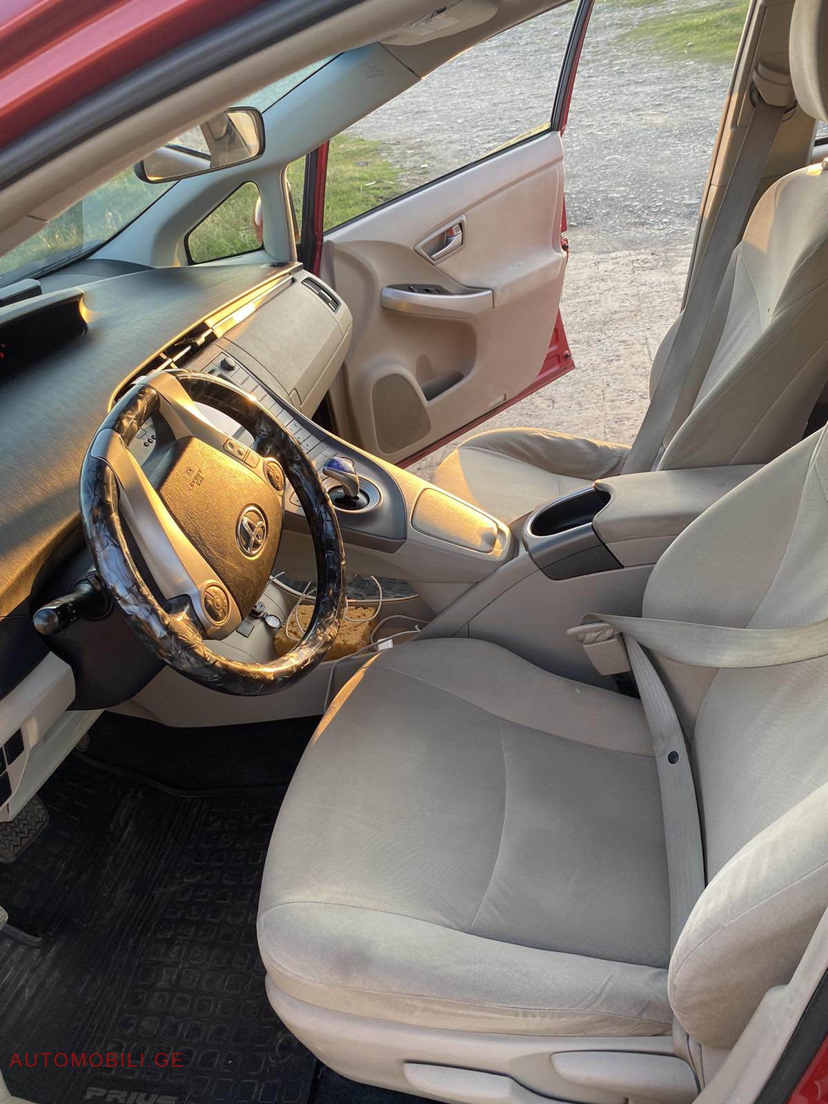 TOYOTA Prius 2013 - ბენზინი