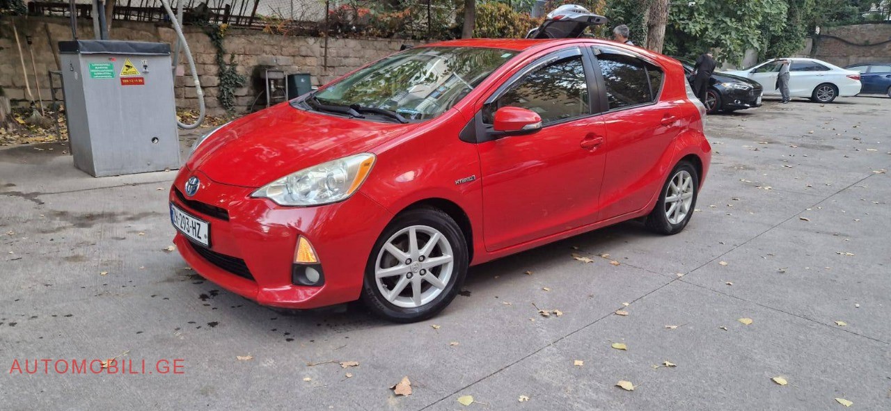 TOYOTA Prius C 2012 - ჰიბრიდი